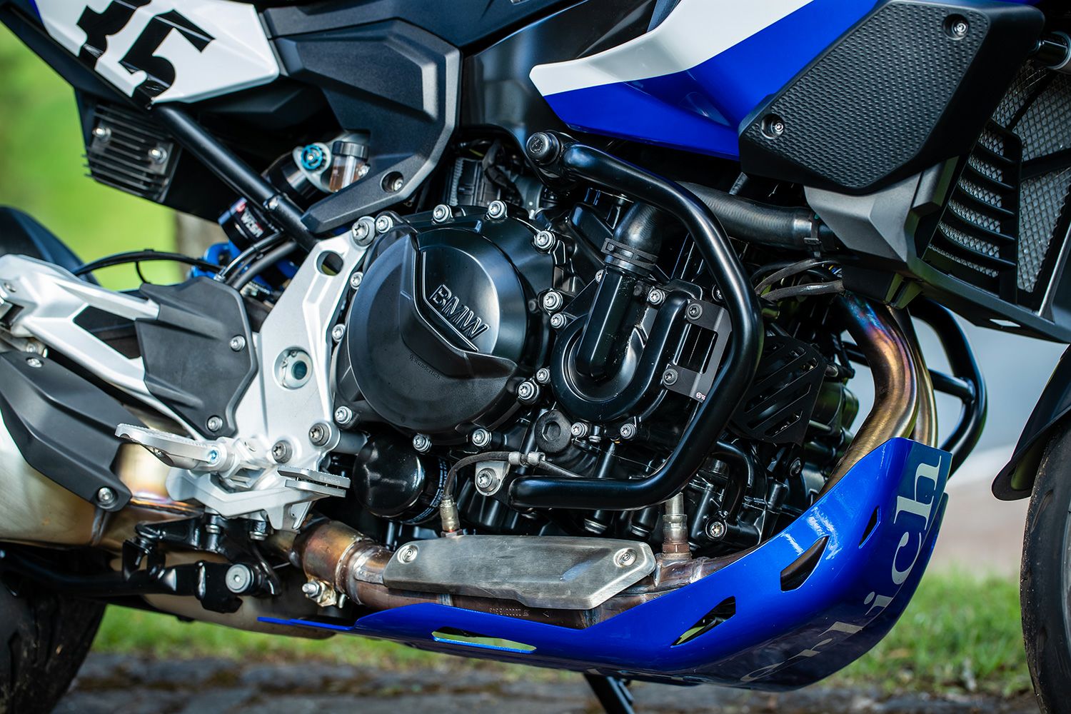 F900R,F900XR,F800R,F850R エンジンガード |バイクパーツ専門店 モトパーツ