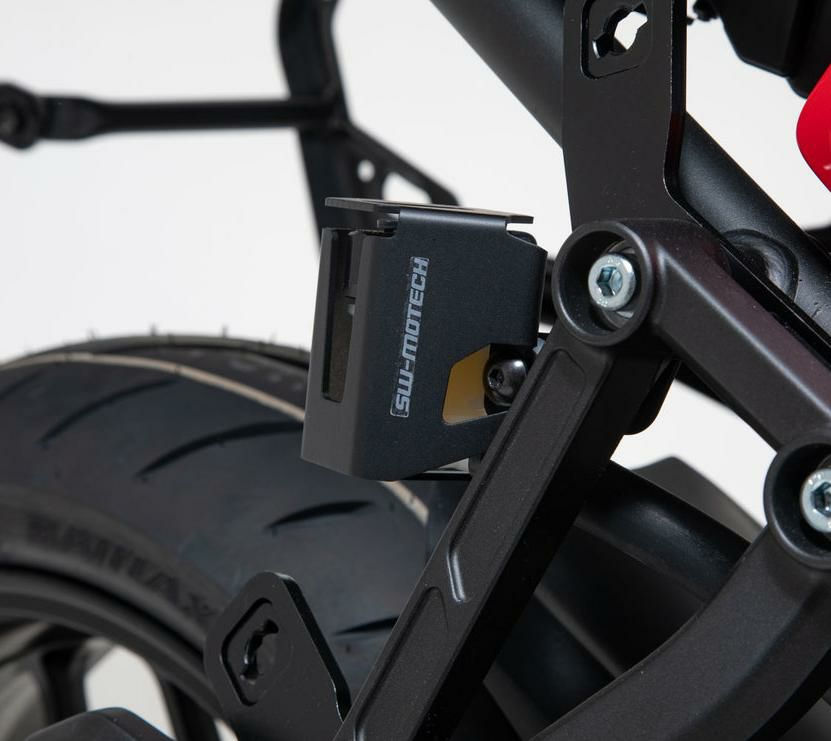 Tracer9/GT/GT+ 2021～ ブレーキリザーバーガード SW-MOTECH | バイクカスタムパーツ専門店 モトパーツ(MOTO ...