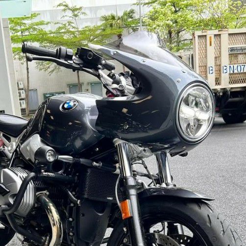 BMW RnineT 14- フロントカウル フェアリング ロケットカウル ミネラルグレー DKdesign | バイクカスタムパーツ専門店 ...