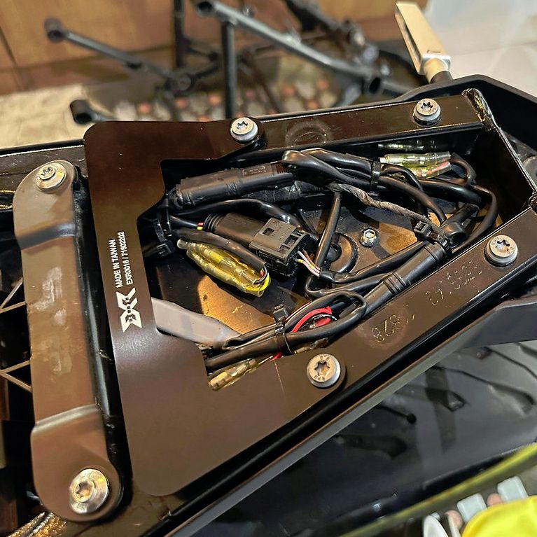 BMW RnineT 2014～ リアシート ブラケット DKdesign | バイクカスタムパーツ専門店 モトパーツ(MOTO PARTS)