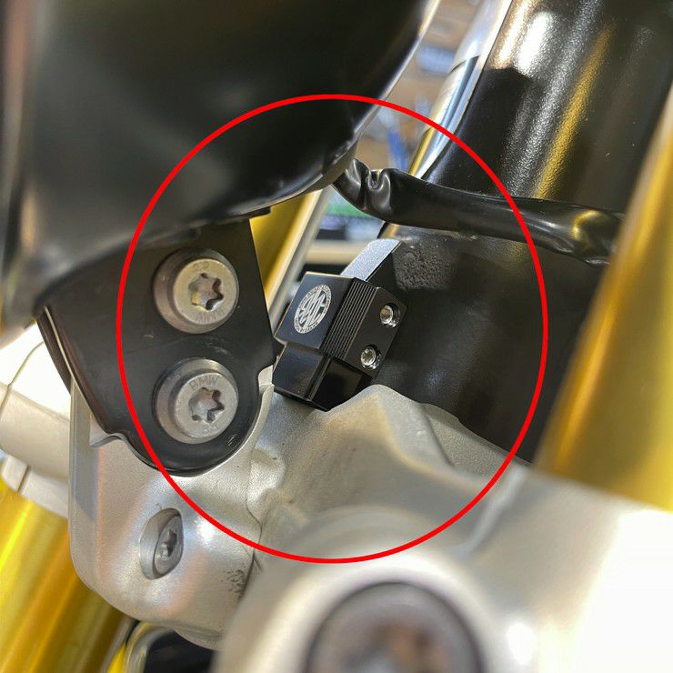 BMW RnineT シリーズ ハンドル ストッパー DKデザイン | バイクカスタムパーツ専門店 モトパーツ(MOTO PARTS)