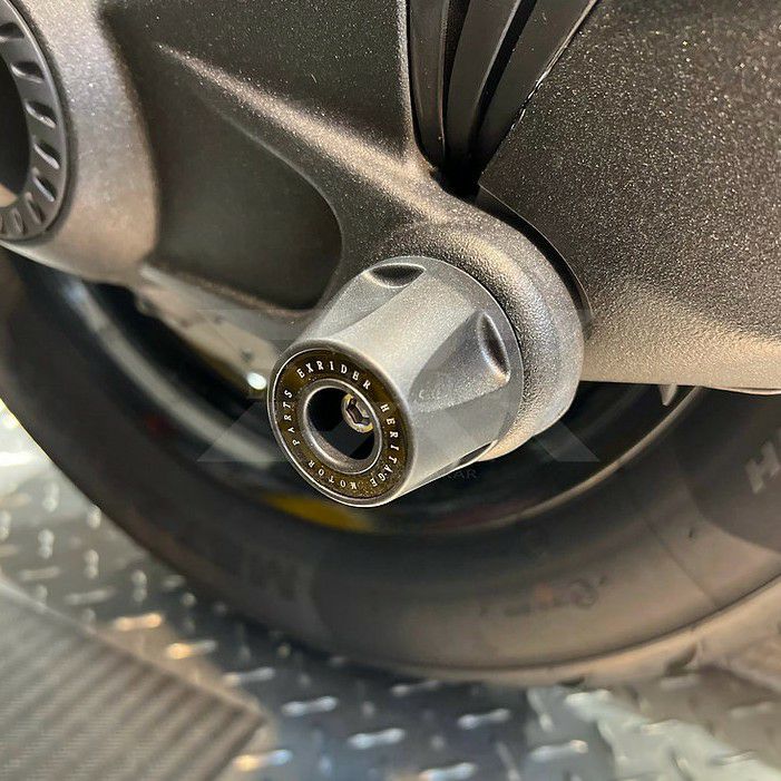 BMW RnineT R12 R1300GS R1250GS等 リア スイングアームスライダー "EXRIDER" DKデザイン | バイク ...